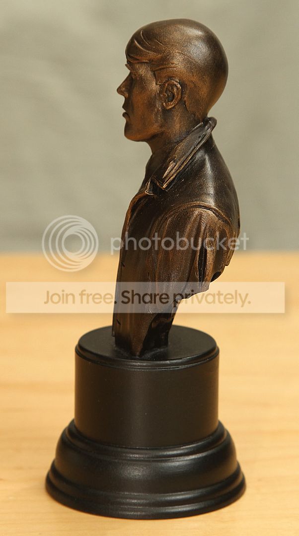 Bowen (Real) Bronze Hulk - Statue Forum